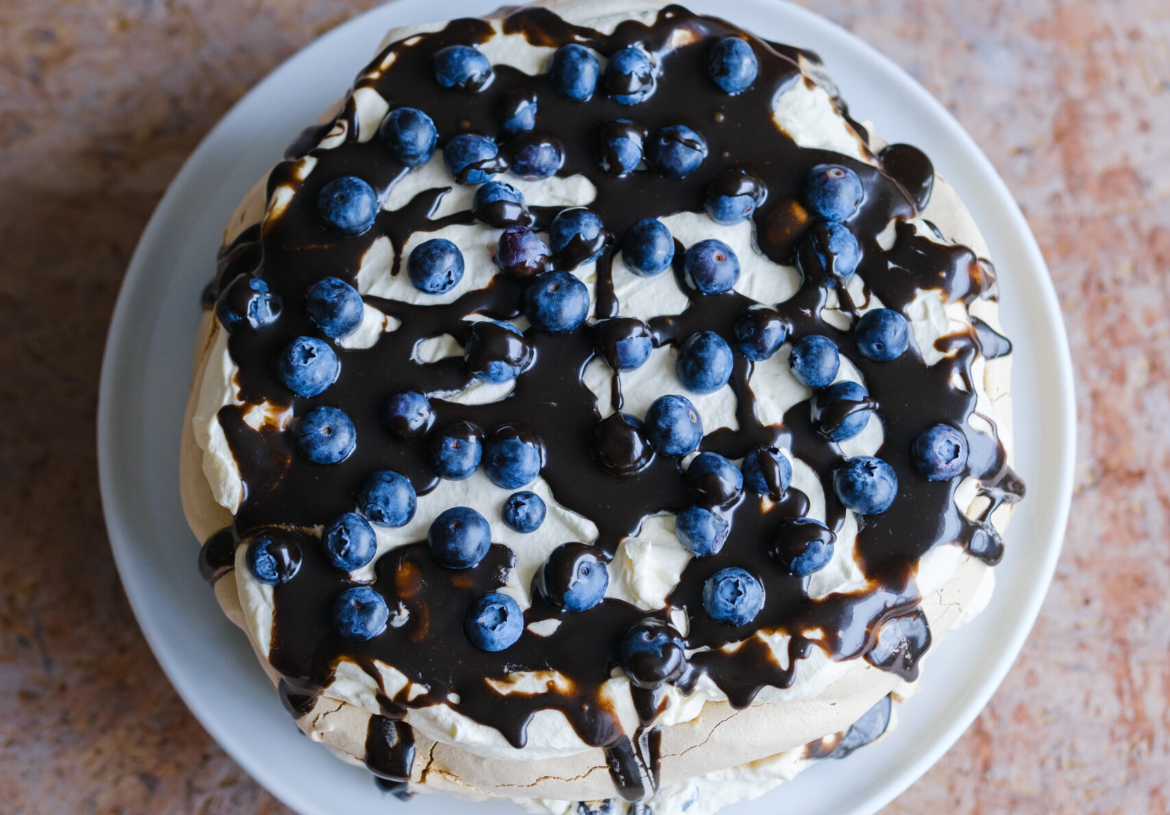 Lakkrís- og bláberjamarensterta | Birtíngur útgáfufélag